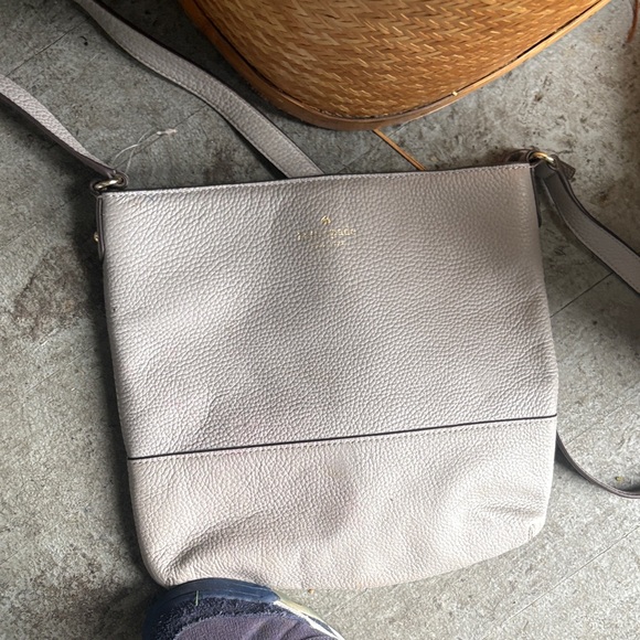 kate spade | Bags | Kate Spade Light Gray Crossbody Bag | Poshmark